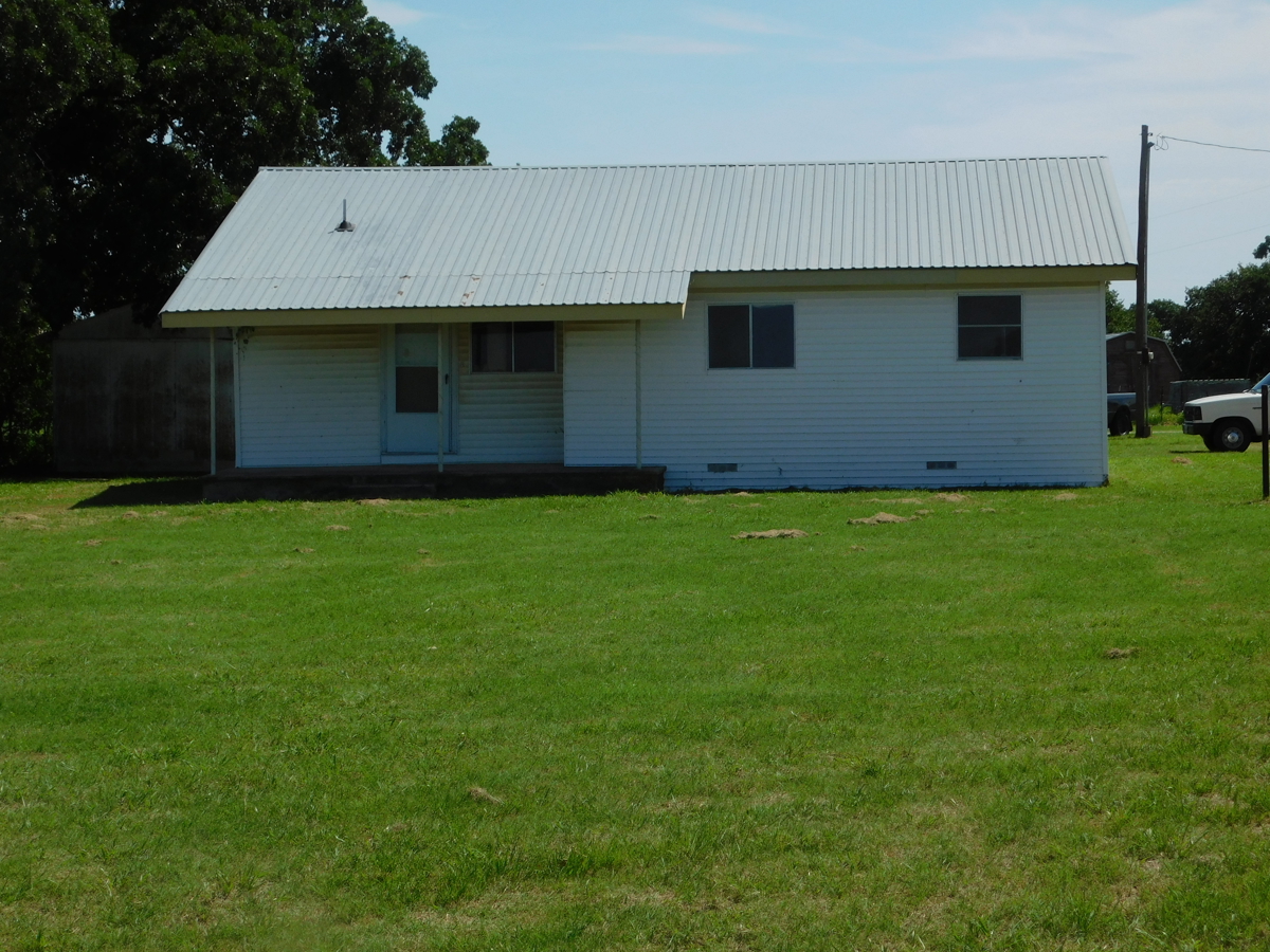 Charming Historic Home with Shop Potential in the Sidney TX