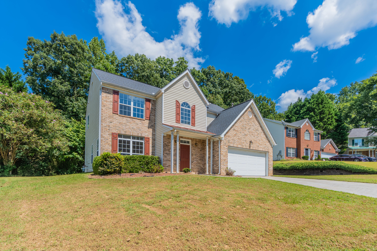 Newly Renovated Home Minutes from Lake Lanier/ Top Rated Schools!